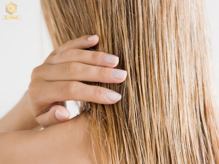 What Is Frizzy Hair? Causes, Signs & How to Manage It